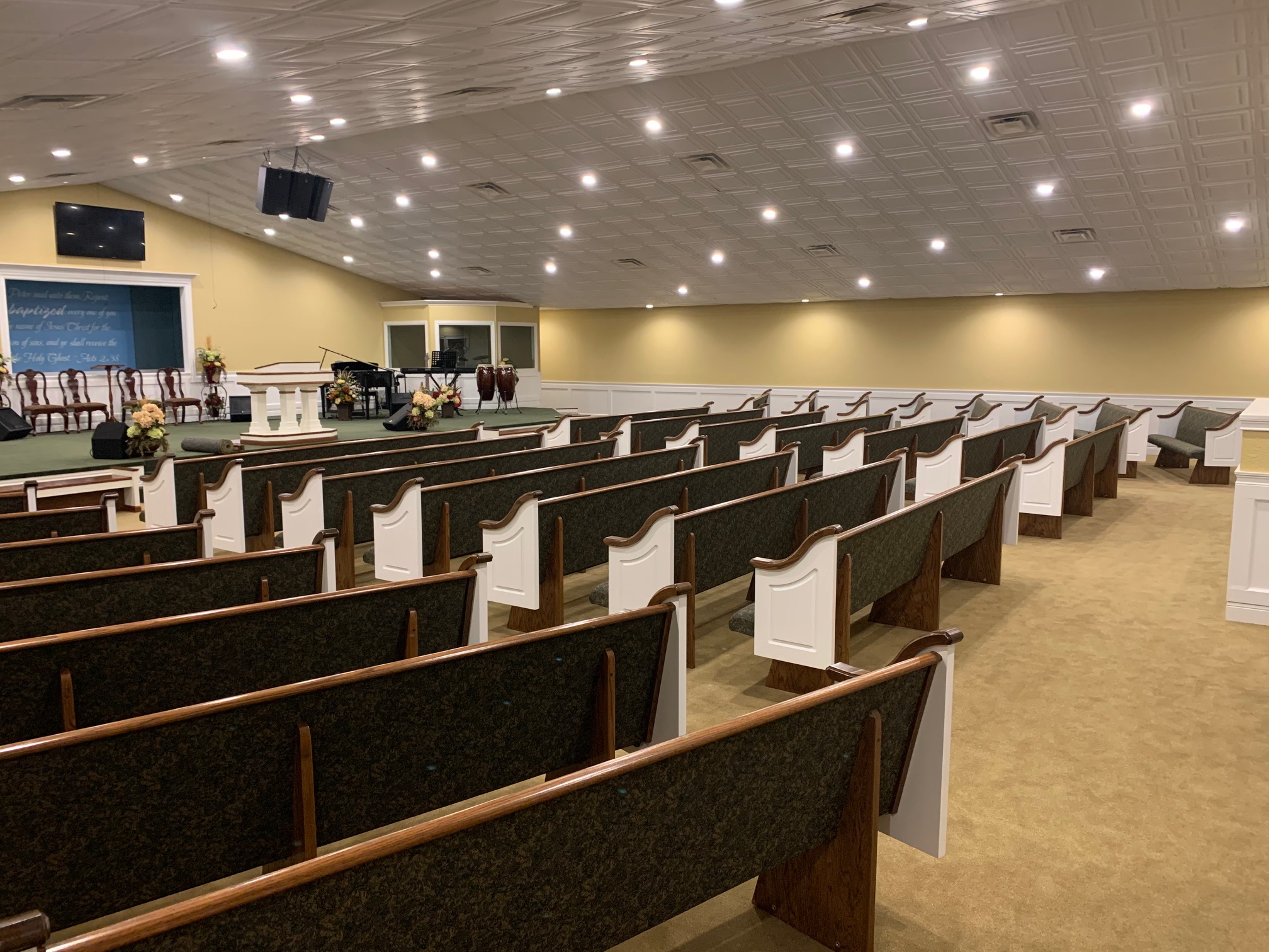 New Church Pews installed in Vandalia, Missouri - Beautiful!