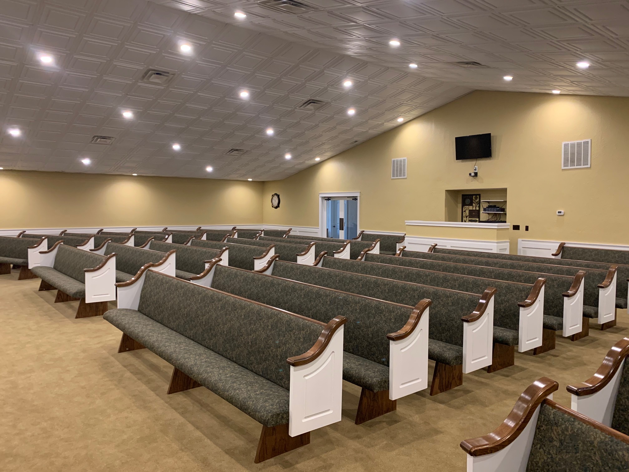 New Church Pews installed in Vandalia, Missouri - Beautiful!