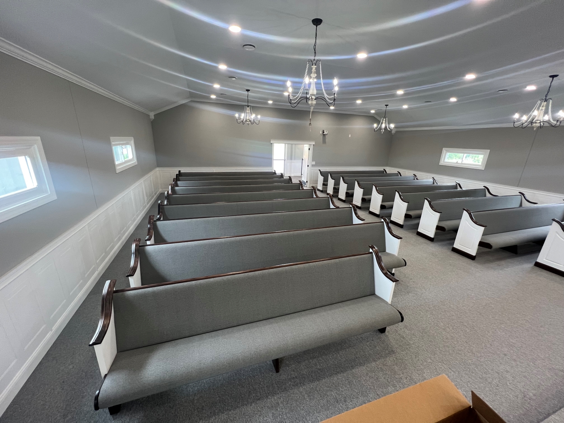 New Church Pews Available in Kentucky | Timeless Beauty